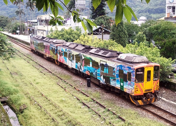 搭火車遊內灣Take Taiwan Railway Neiwan Line - 享豪大飯店